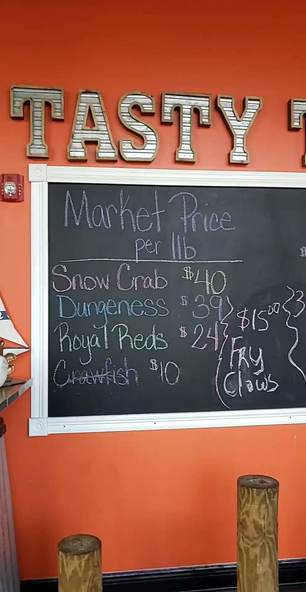 Menu at Tasty Tails Seafood House restaurant, Biloxi