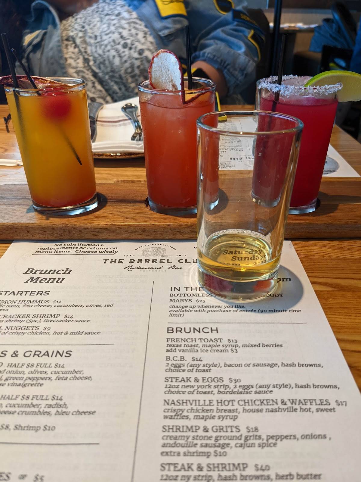 Menu at The Barrel Club, Oak Lawn