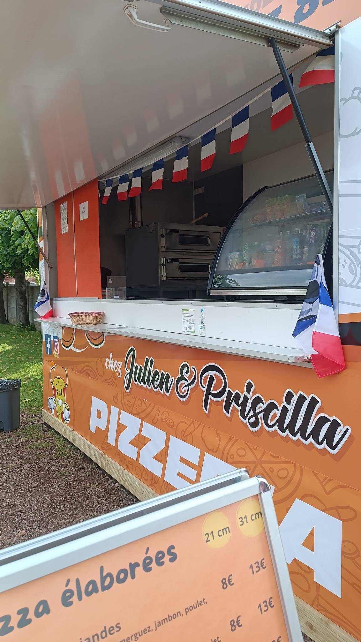 Menu au pizzeria chez julien et Priscilla, Labeuvrière