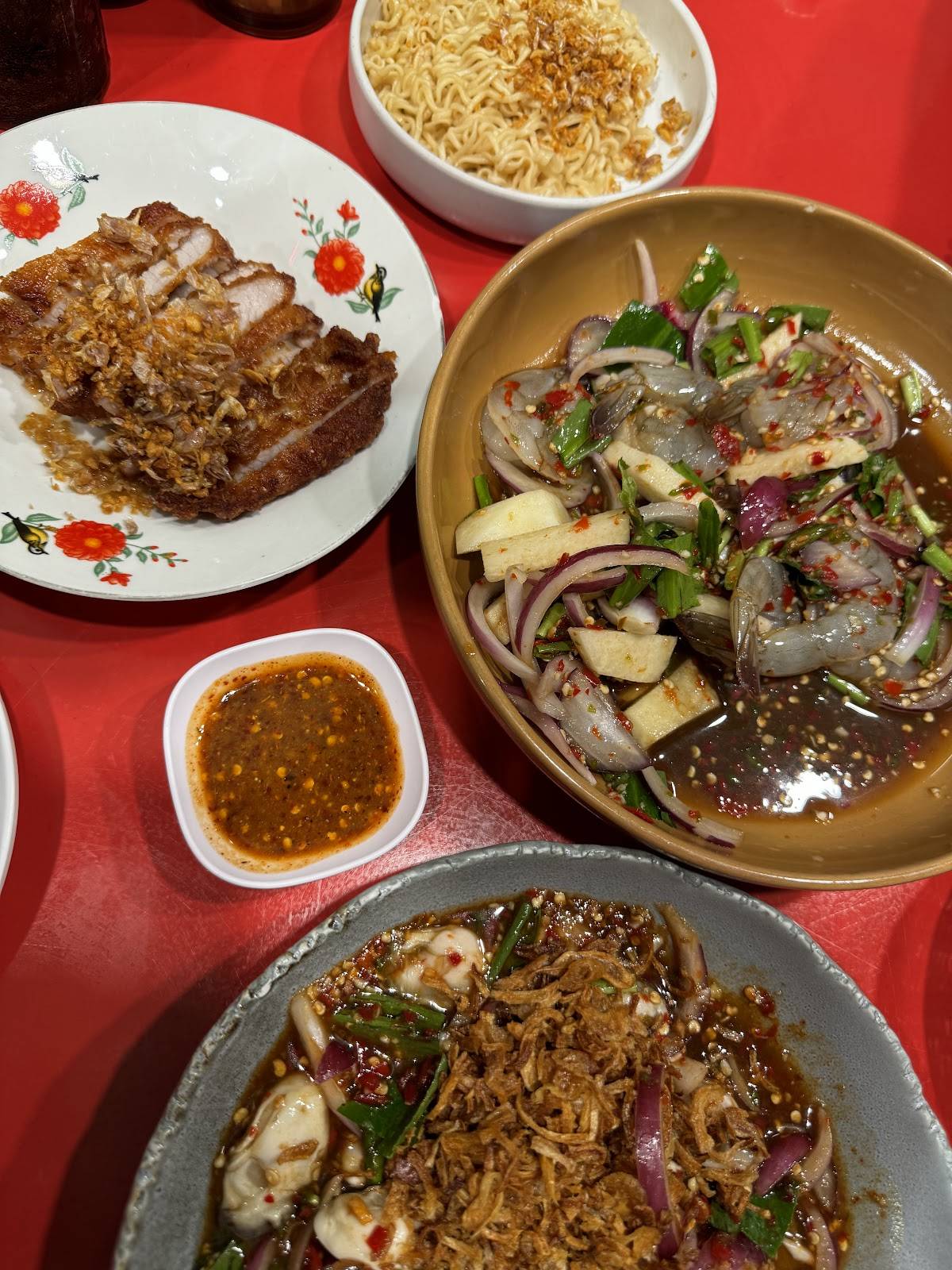 Menu at ปูพ่นไฟ puponfai (take away) restaurant, Bangkok