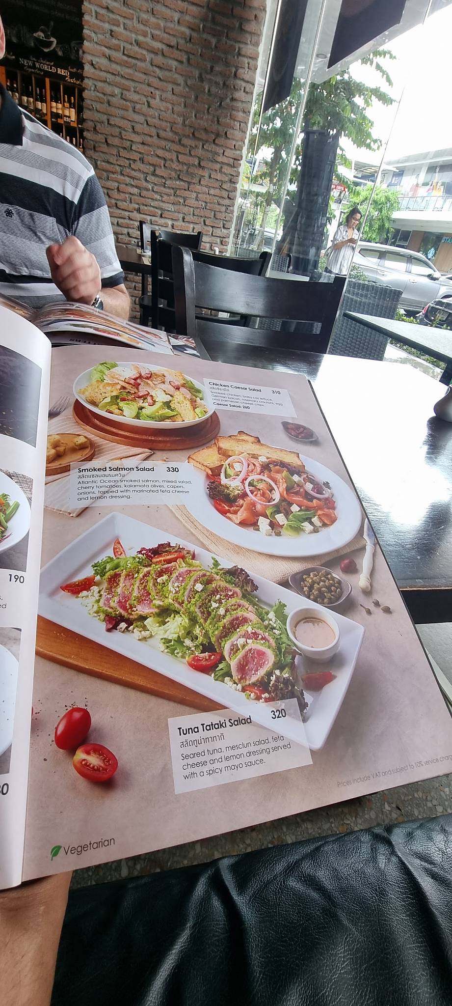 Menu at Wine Connection pub & bar, Pak Kret, ศูนย์การบีไฮฟไลฟ์สไตล์มอ ...