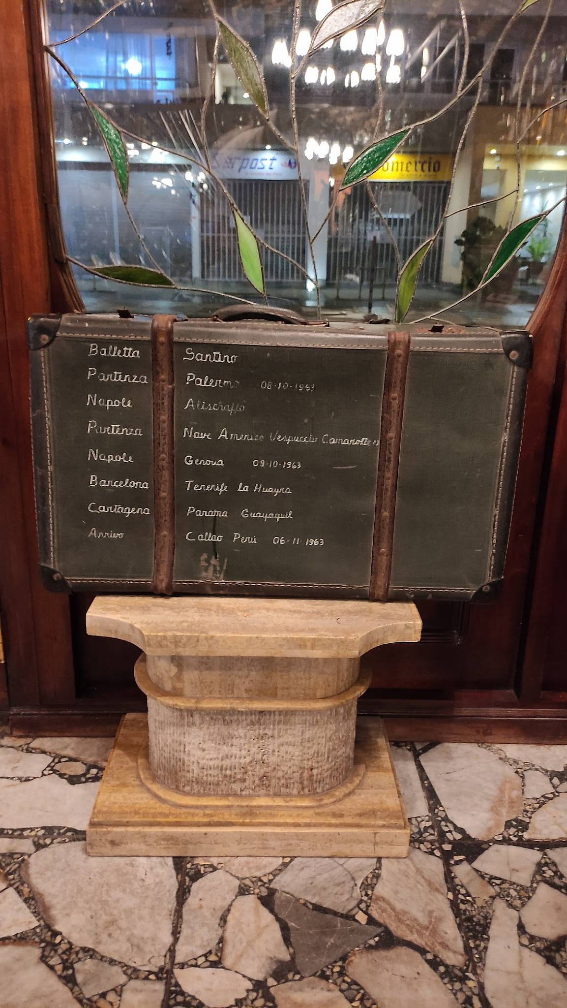 Carta del restaurante Blue Moon, Lince, Jirón Brigadier Mateo Pumacahua ...