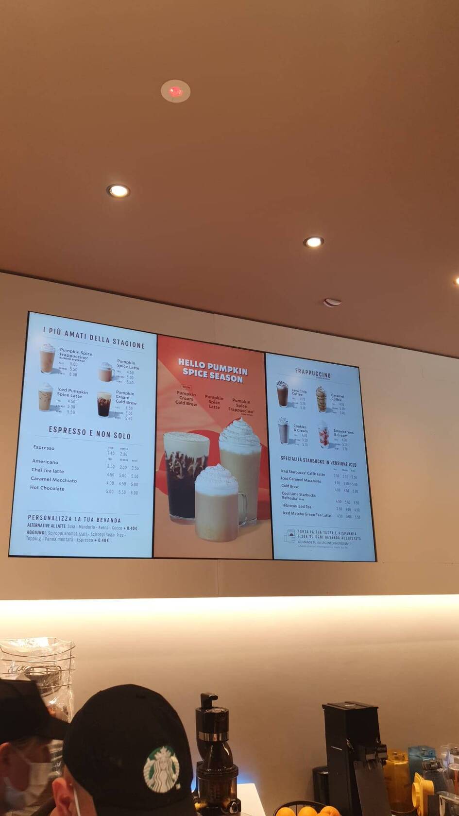 Menu au Starbucks Castel Romano Designer Outlet cafeteria, Rome