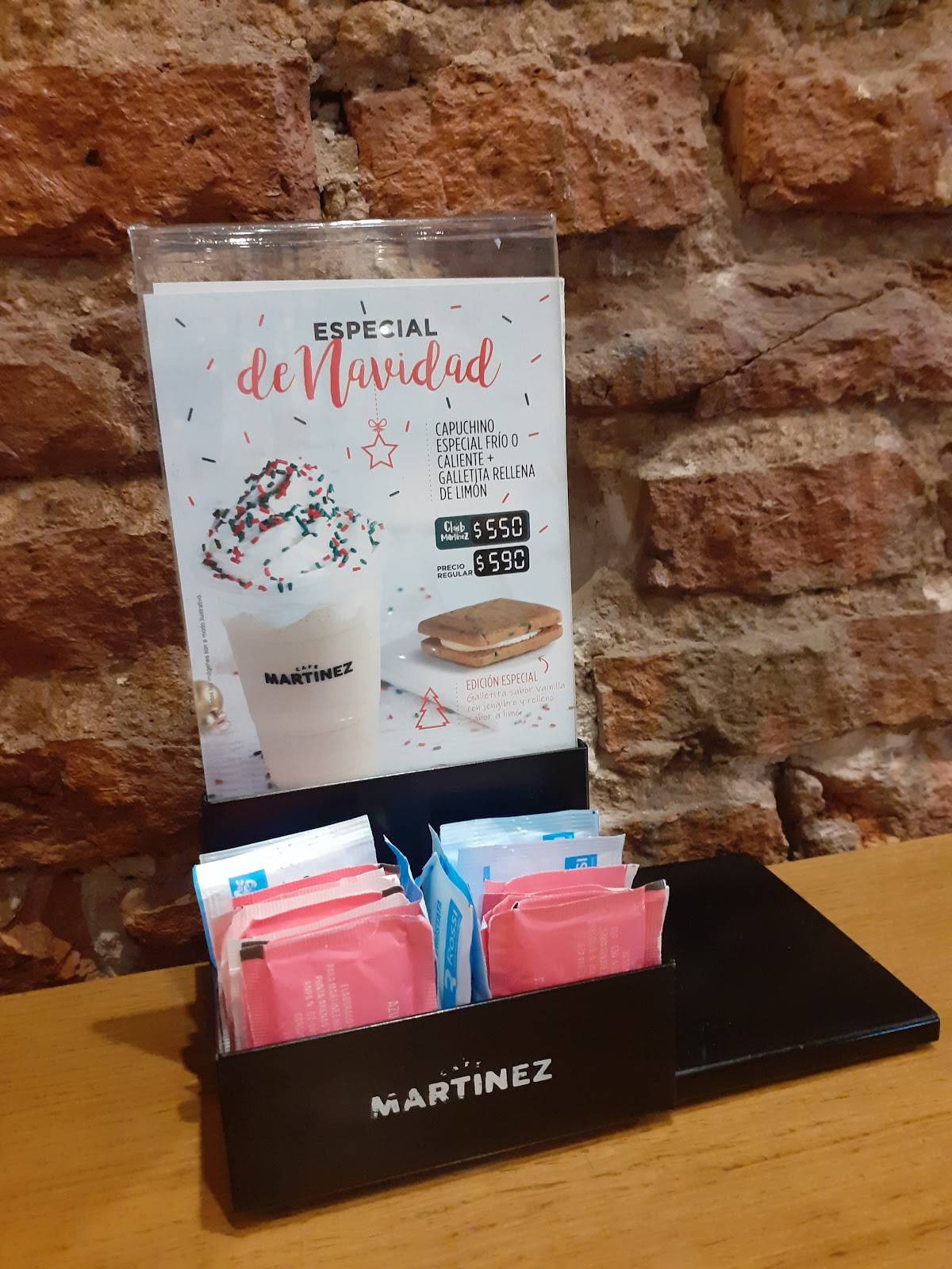 Menu at Café Martínez, Caseros, Av. San Martín 2785