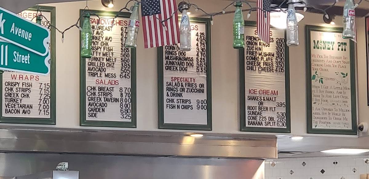 Menu at Money Pit fast food, San Marcos