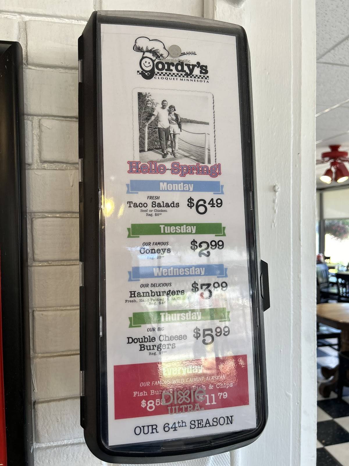 Menu at Gordy's Hi-Hat restaurant, Cloquet