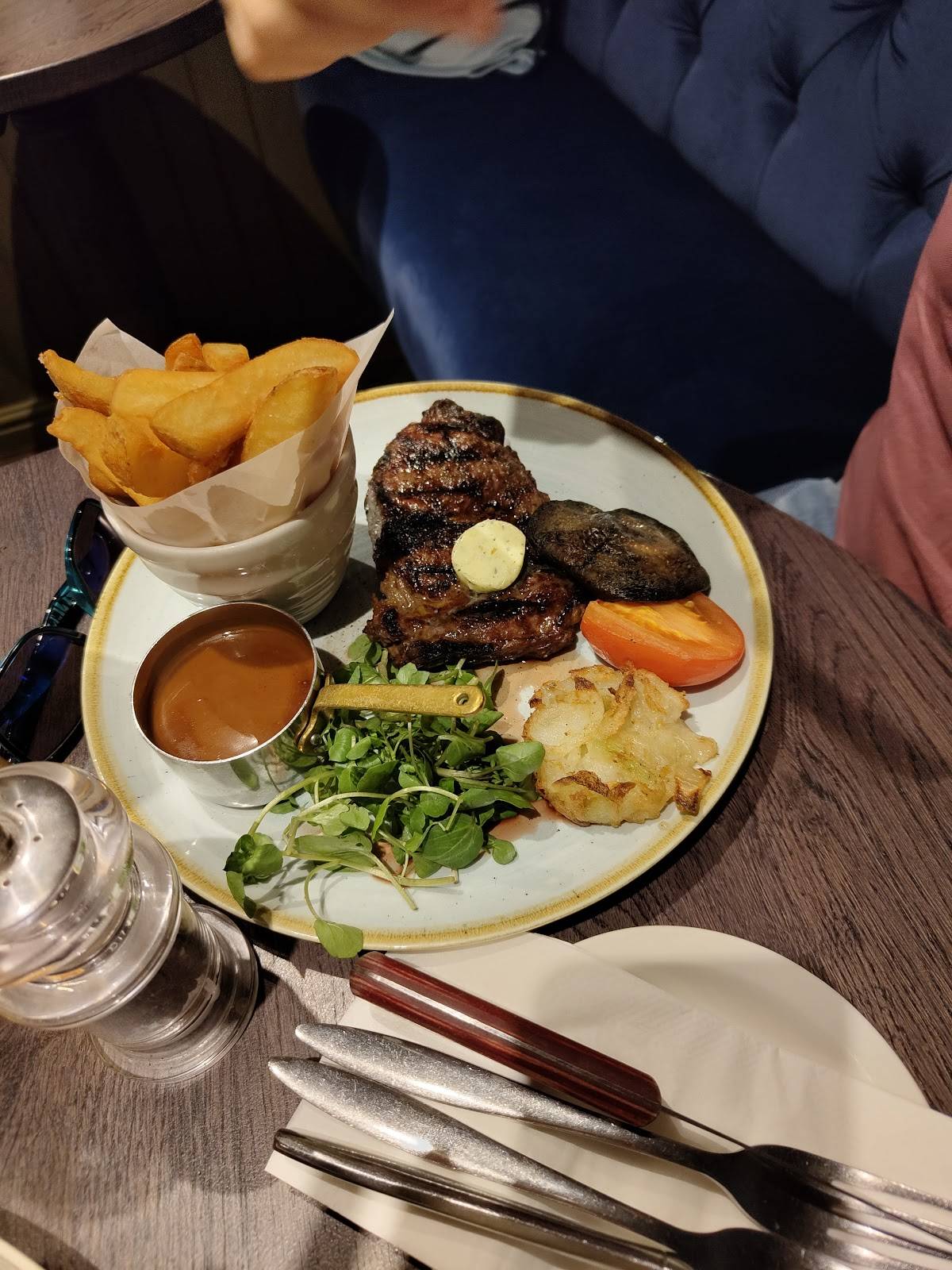 Menu at Red Lion Handcross pub & bar, Handcross, Free house