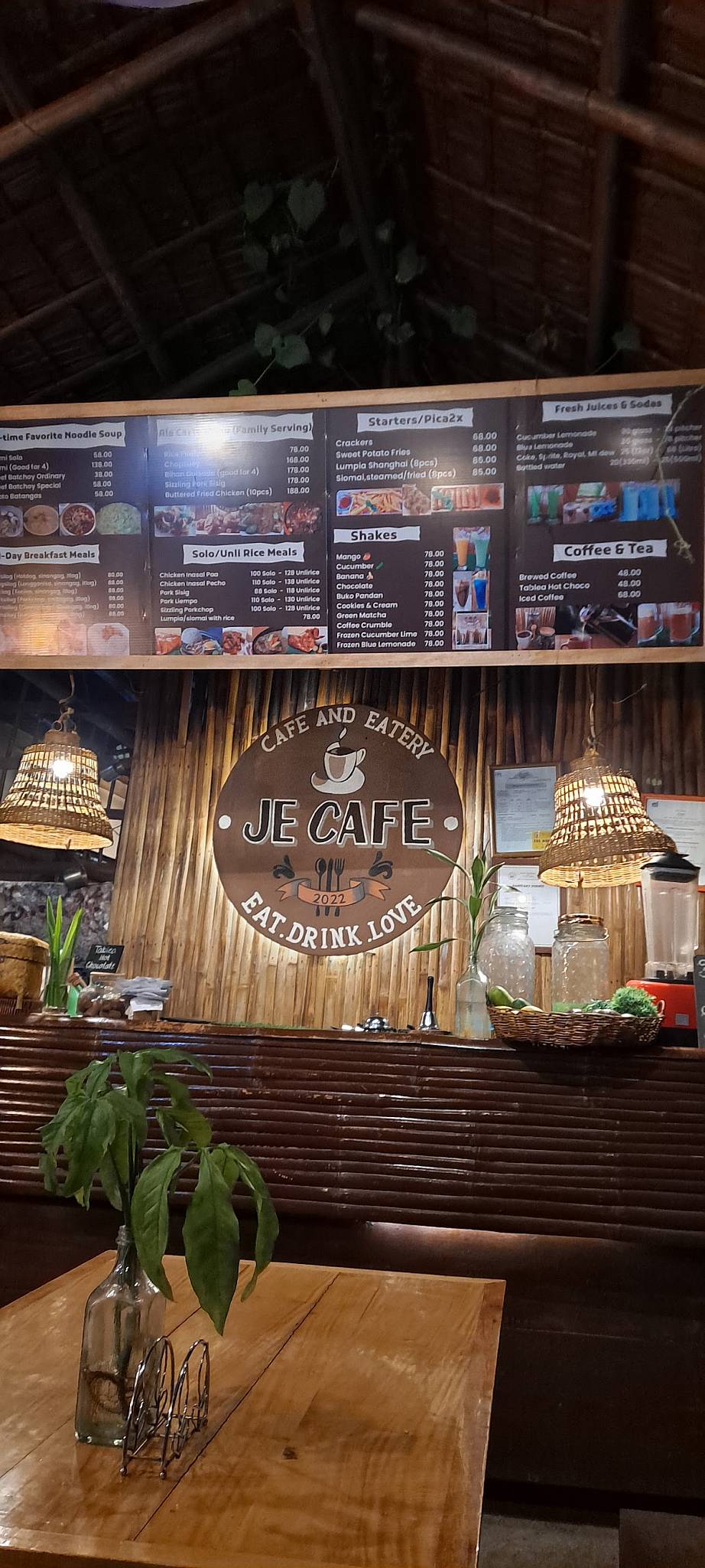 Menu at JE CAFE, Tibiao