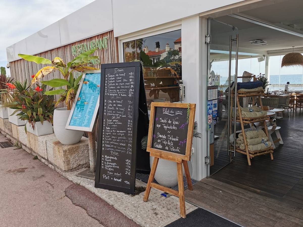 Menu au Plage Carré Bleu restaurant, Cagnes-sur-Mer