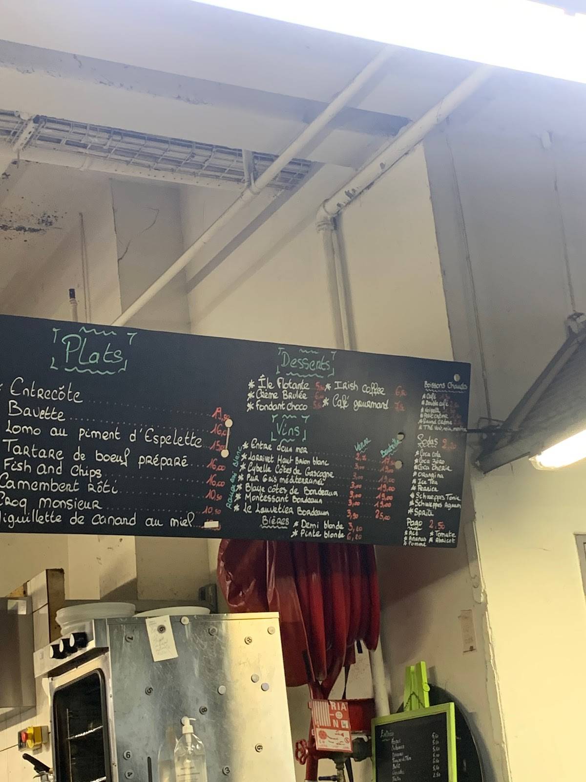 Menu au Le Saint'é pub et bar, Saint-Émilion