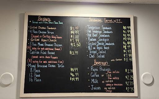 Menu at Lisa's Roadside Diner restaurant, Saint Joseph