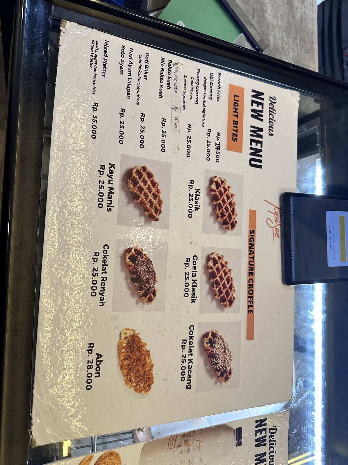 Carta del café Kopi Soe Panakkukang, Macasar