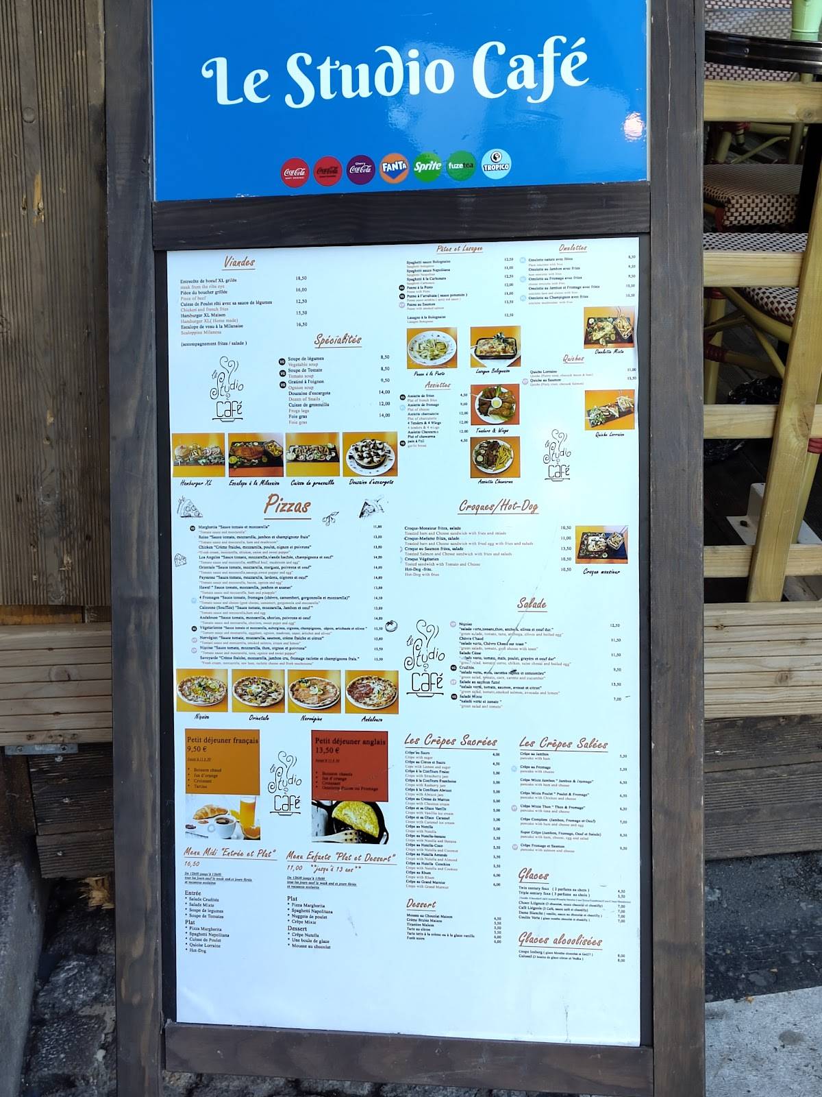 Menu at Le Studio Café, Paris, 15 Pl. Saint-Pierre