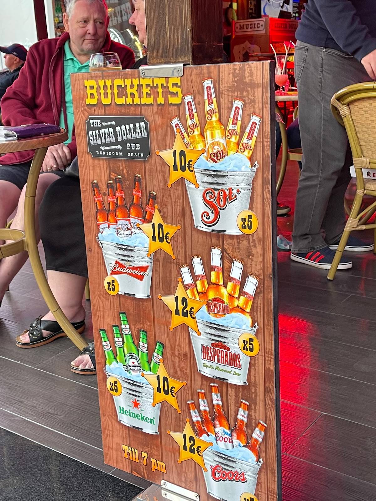 Menu at Silver Dollar Pub, Benidorm