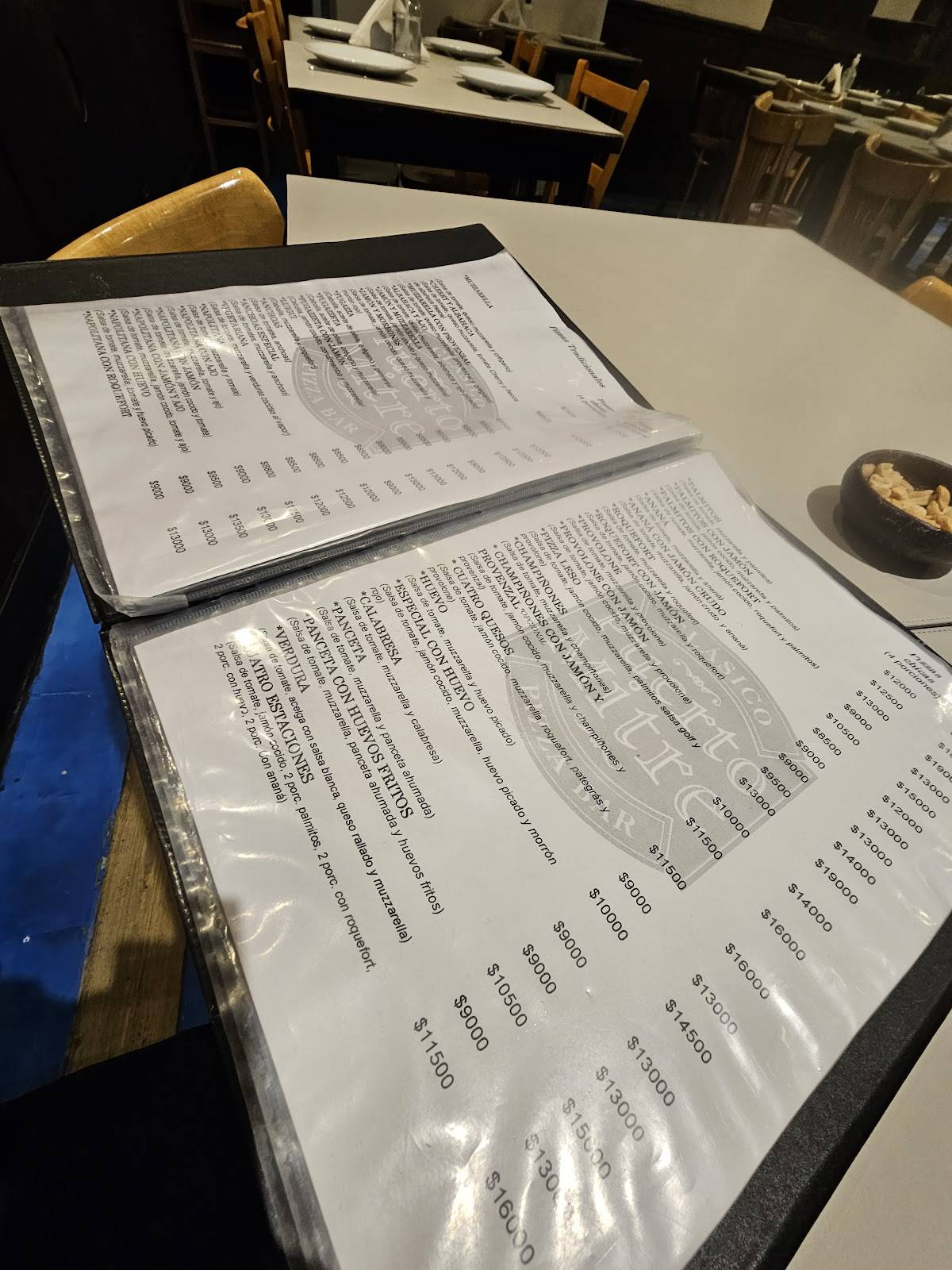 Menu at Puerto Mitre pizzeria, Comodoro Rivadavia, Ameghino 602