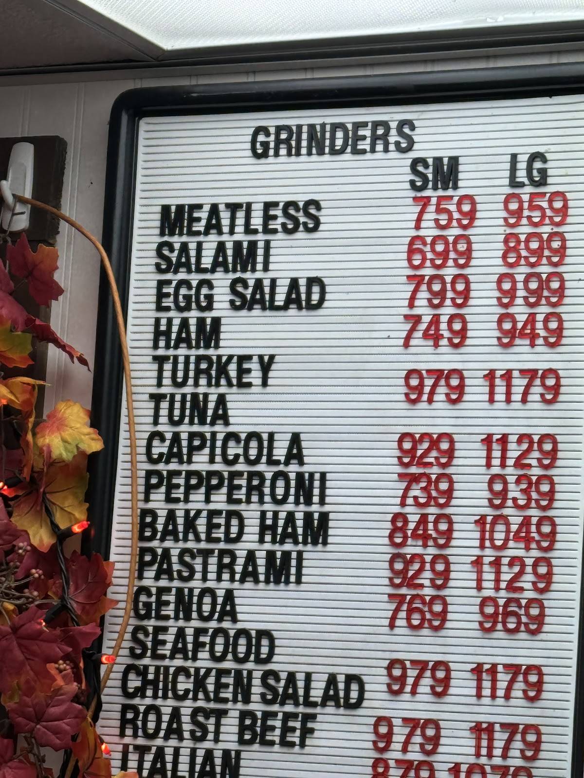Menu at Main's Country Store and Grill restaurant, Bozrah