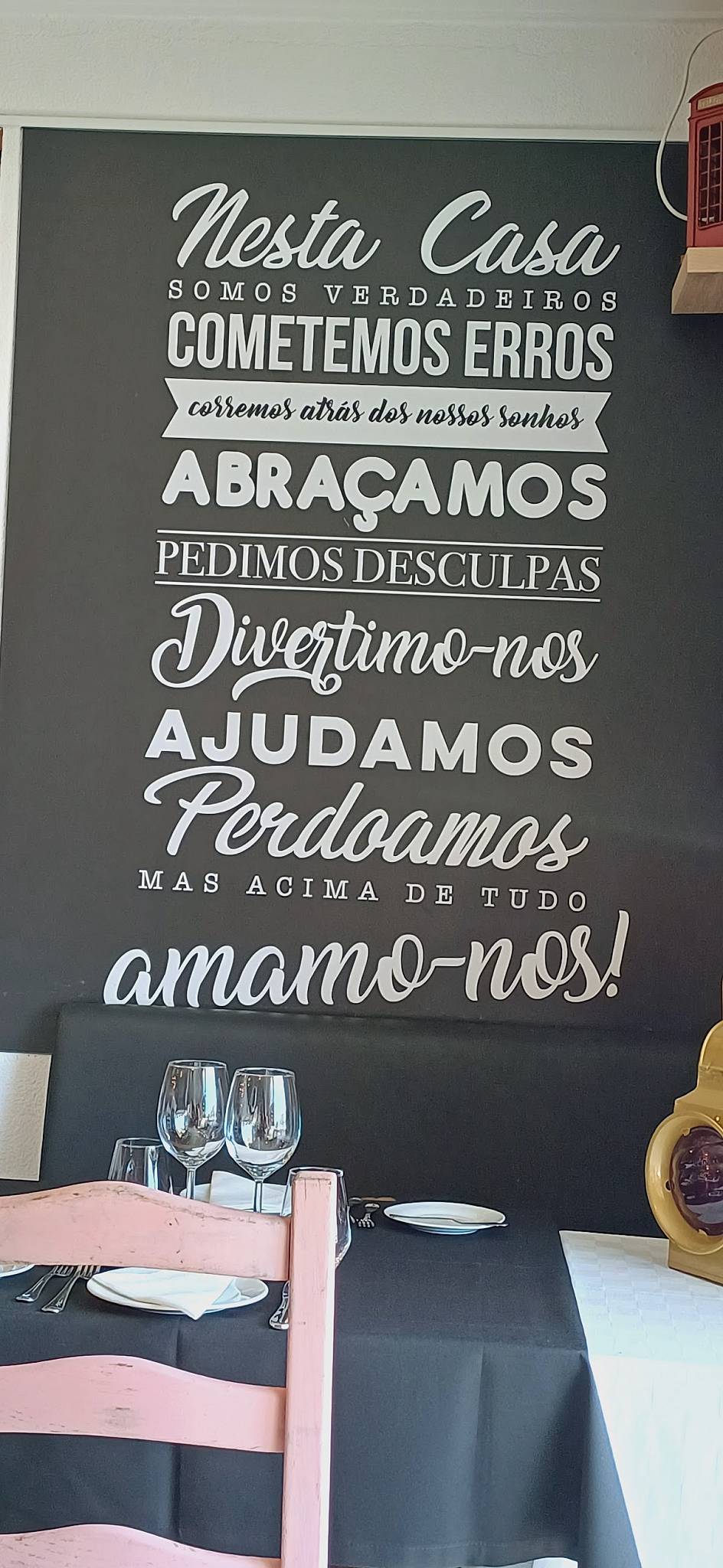 Menu em Surreal restaurante, Alcabideche