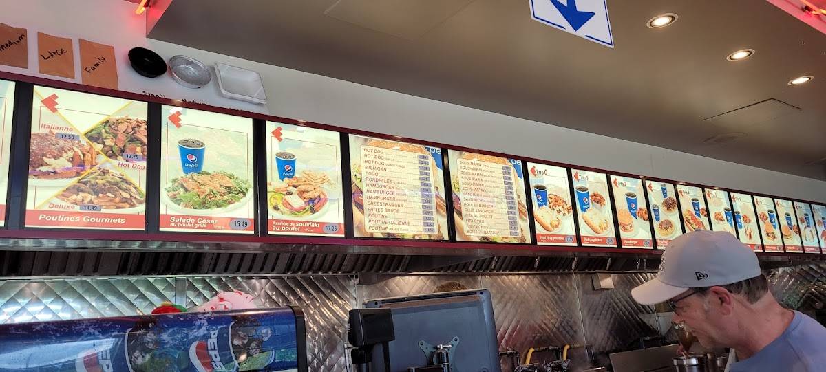 Menu au Poutinerie La Belle Province restaurant, Rigaud