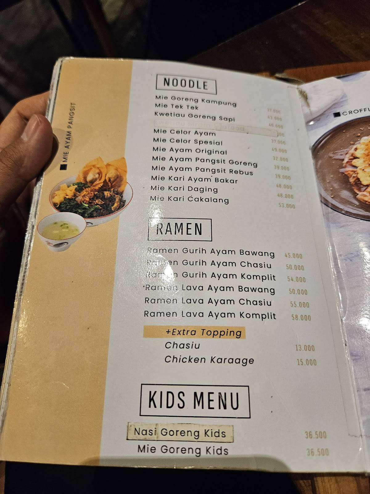 Menu at Simon & Sons Coffee And Bakery, Jambi, Jl. Gajah Mada No.1