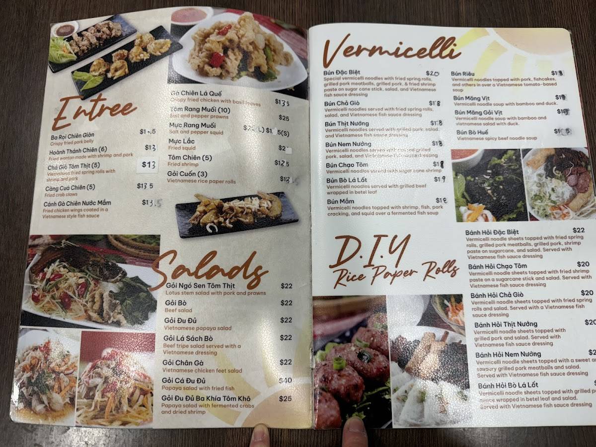 Menu at Sunshine Bar & Grill, Inala