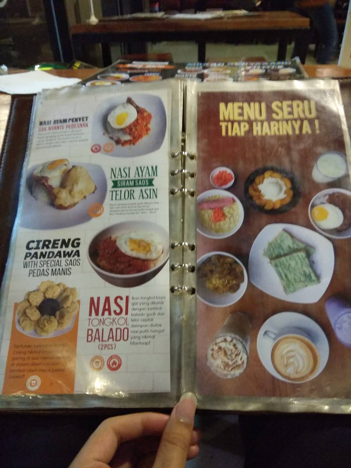 Carta del café Warunk Upnormal Semarang, Semarang