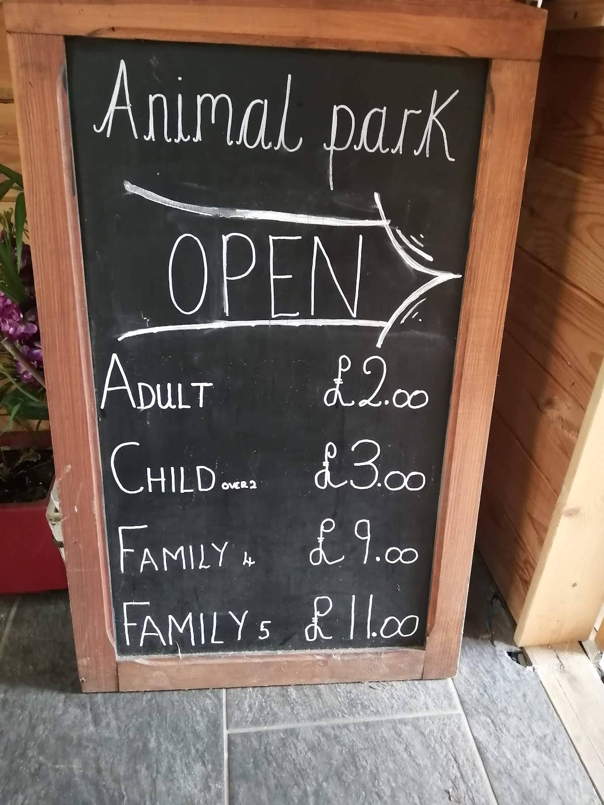 Menu at Alpaca Park Farm cafe, Oakthorpe and Donisthorpe