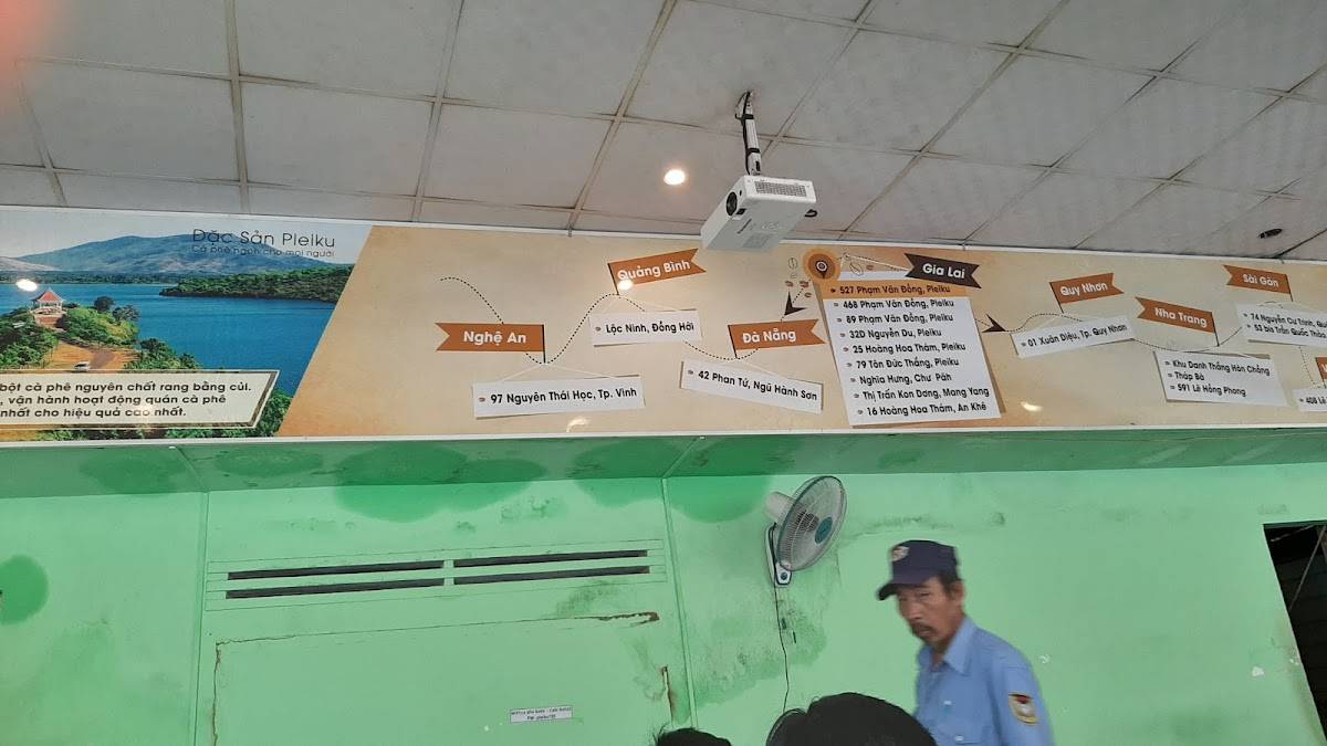 Menu at Cà phê Baka, Pleiku, 527 Phạm Văn Đồng