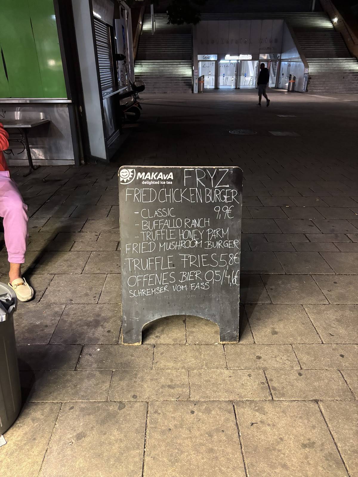 Carta de comida rápida FRYZ, Viena