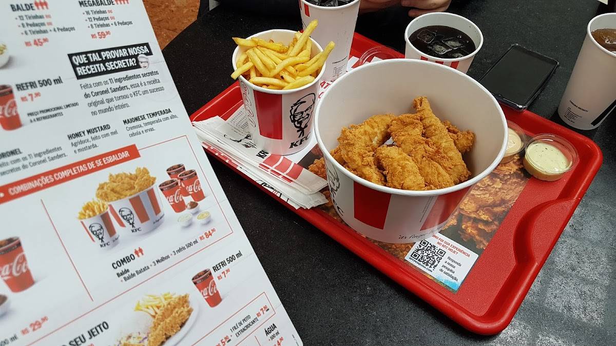 Menu em KFC restaurante, Curitiba, Palladium Curitiba - Av. Pres. Kennedy