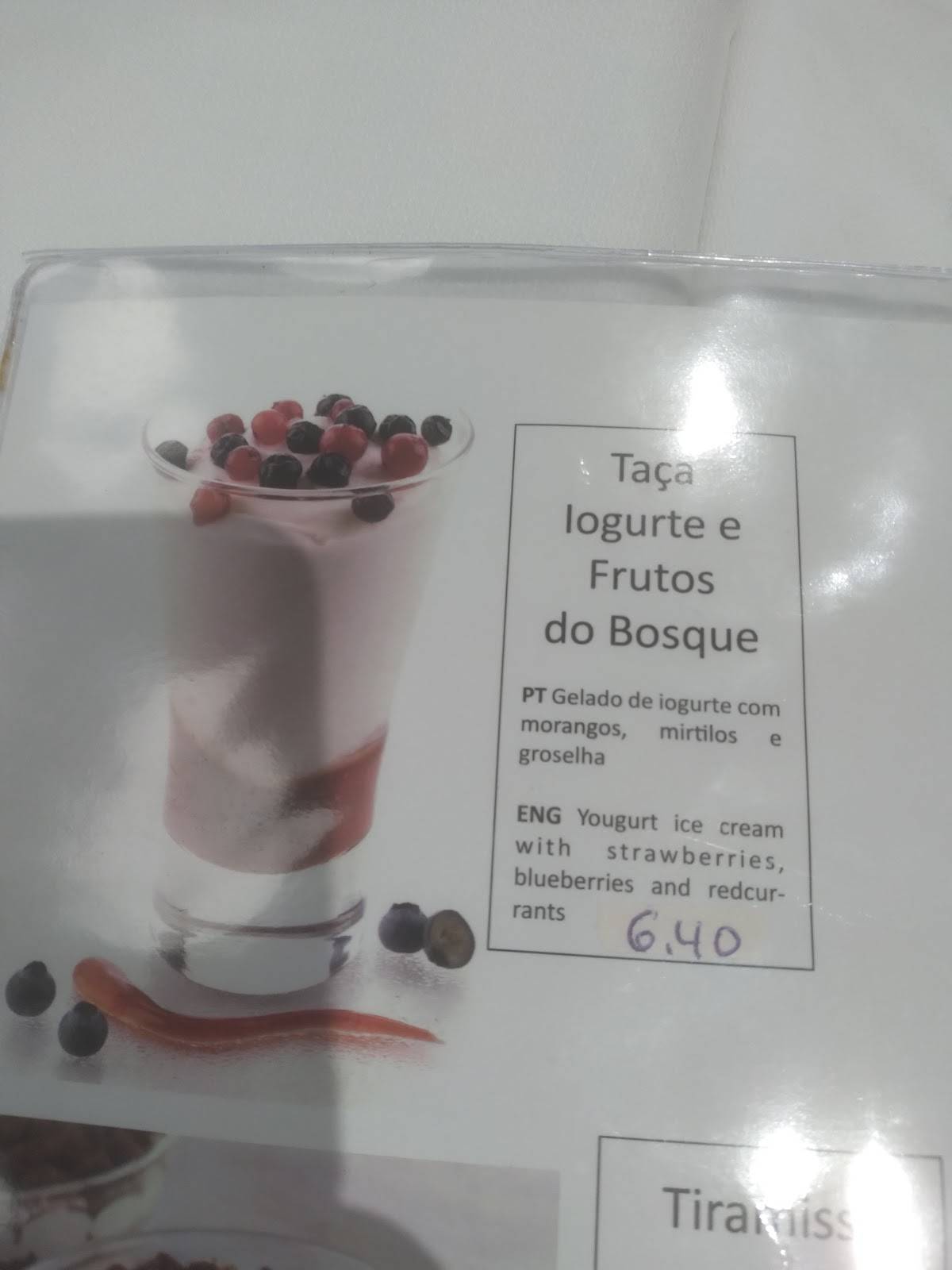 Menu at Pinóquio restaurant, Lisbon, Praça dos Restauradores 79 80