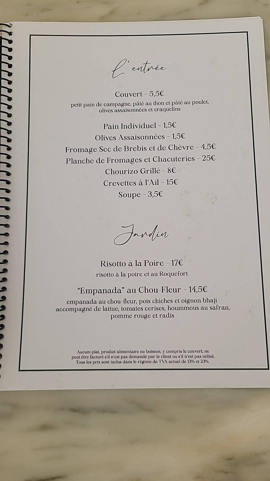 Menu em Infusion Eat & Drink & Sleep restaurante, Óbidos