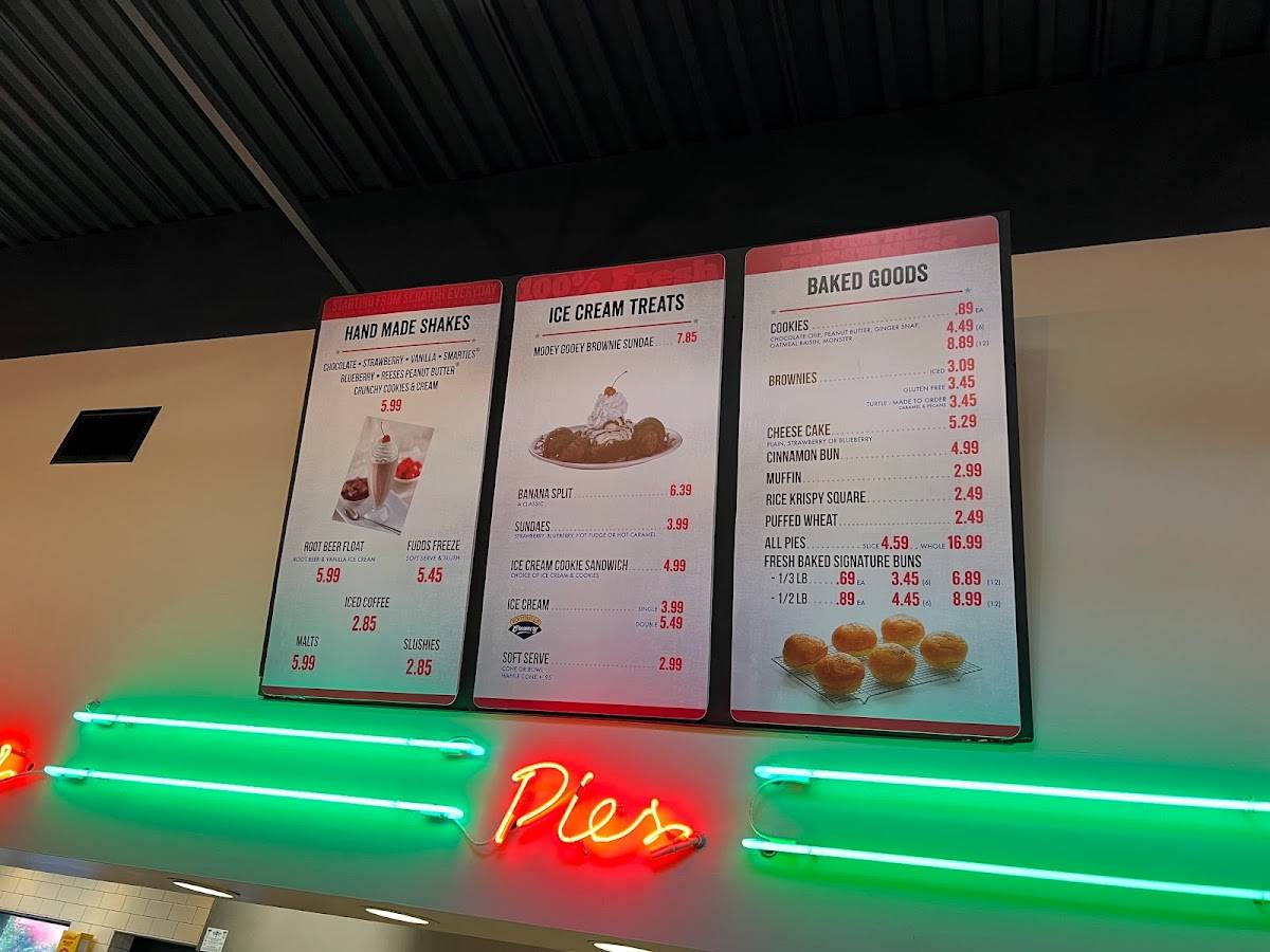 Menu at Fuddruckers restaurant, Saskatoon, 8 St E