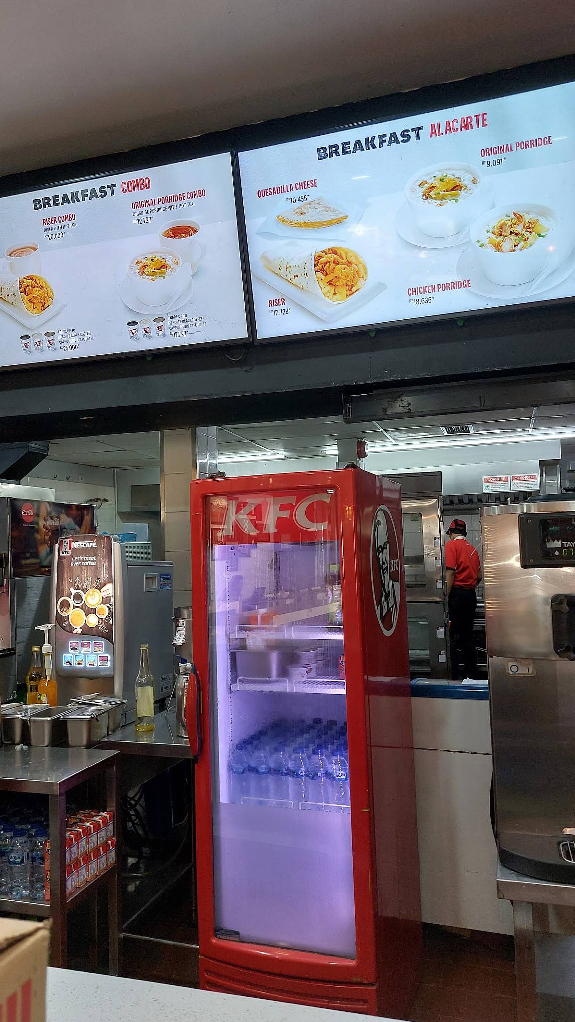 Carta del restaurante KFC MT Haryono Semarang, Semarang, Jl. MT ...