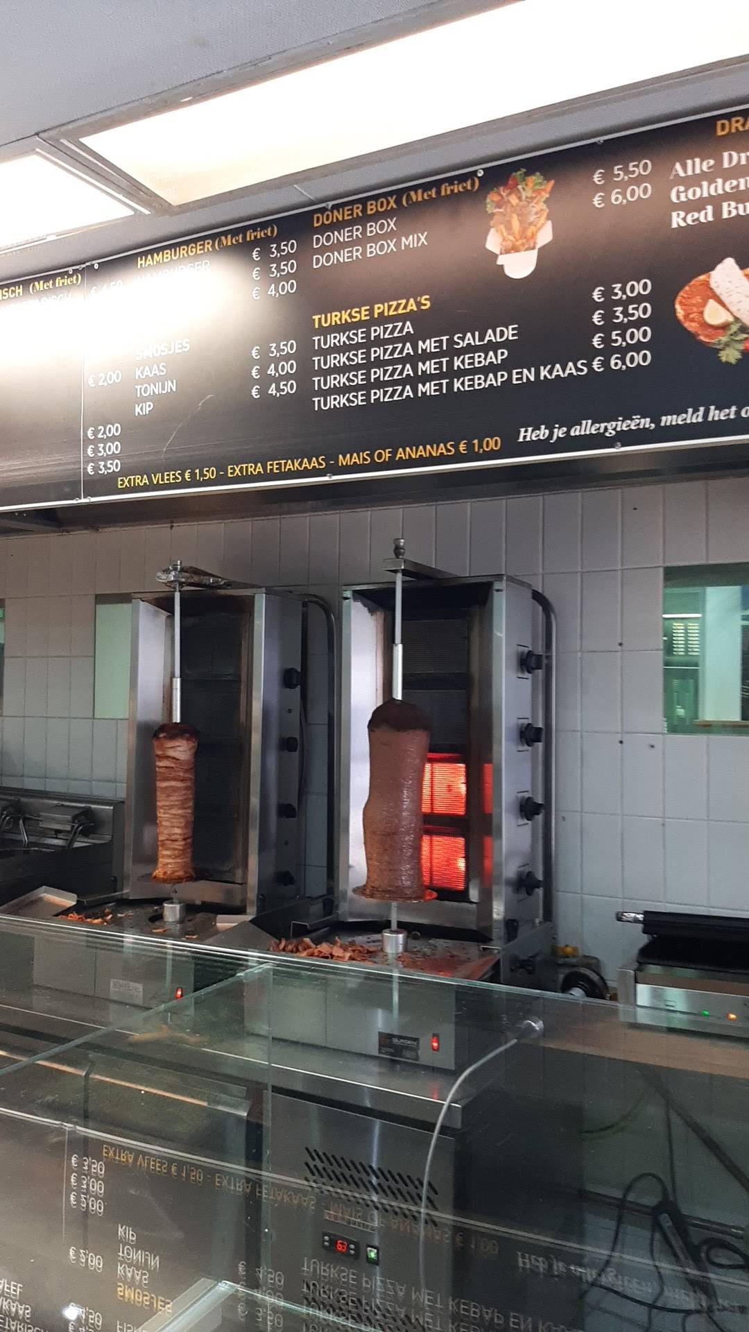 Menu at Sultan kebab, Geel