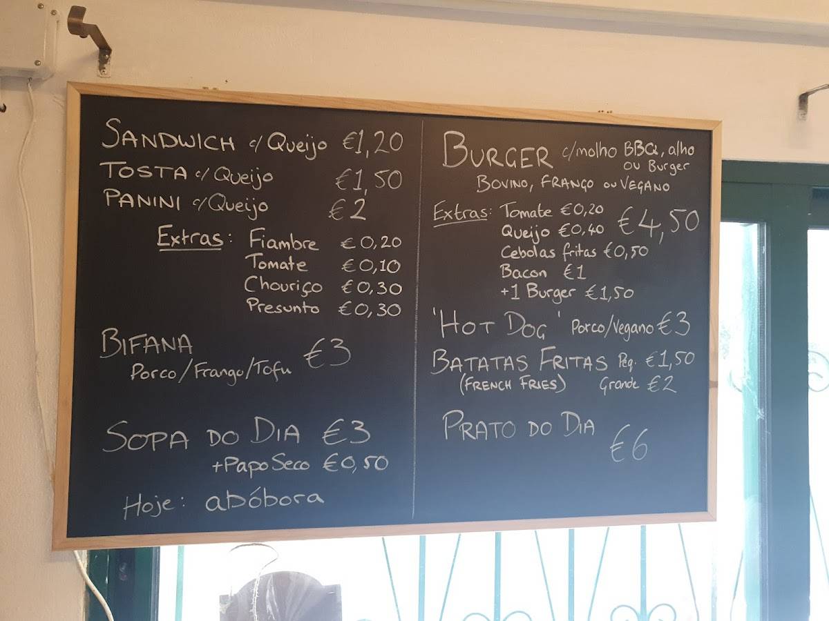 Menu at Taskinha Pôr do Sol cafe, Portugal