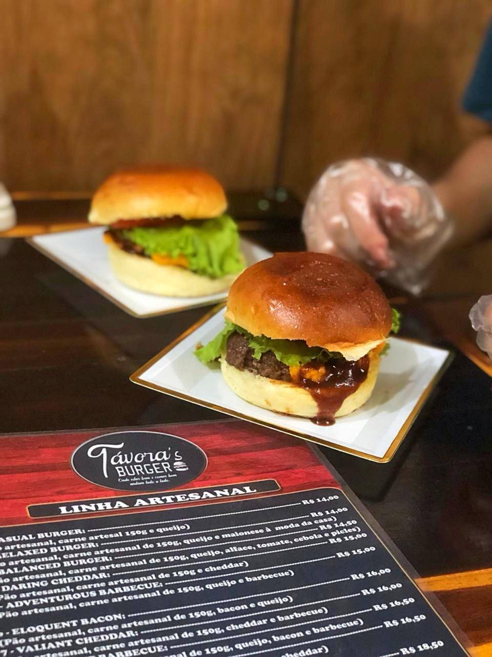 Menu em Távora's Burger restaurante, Fortaleza
