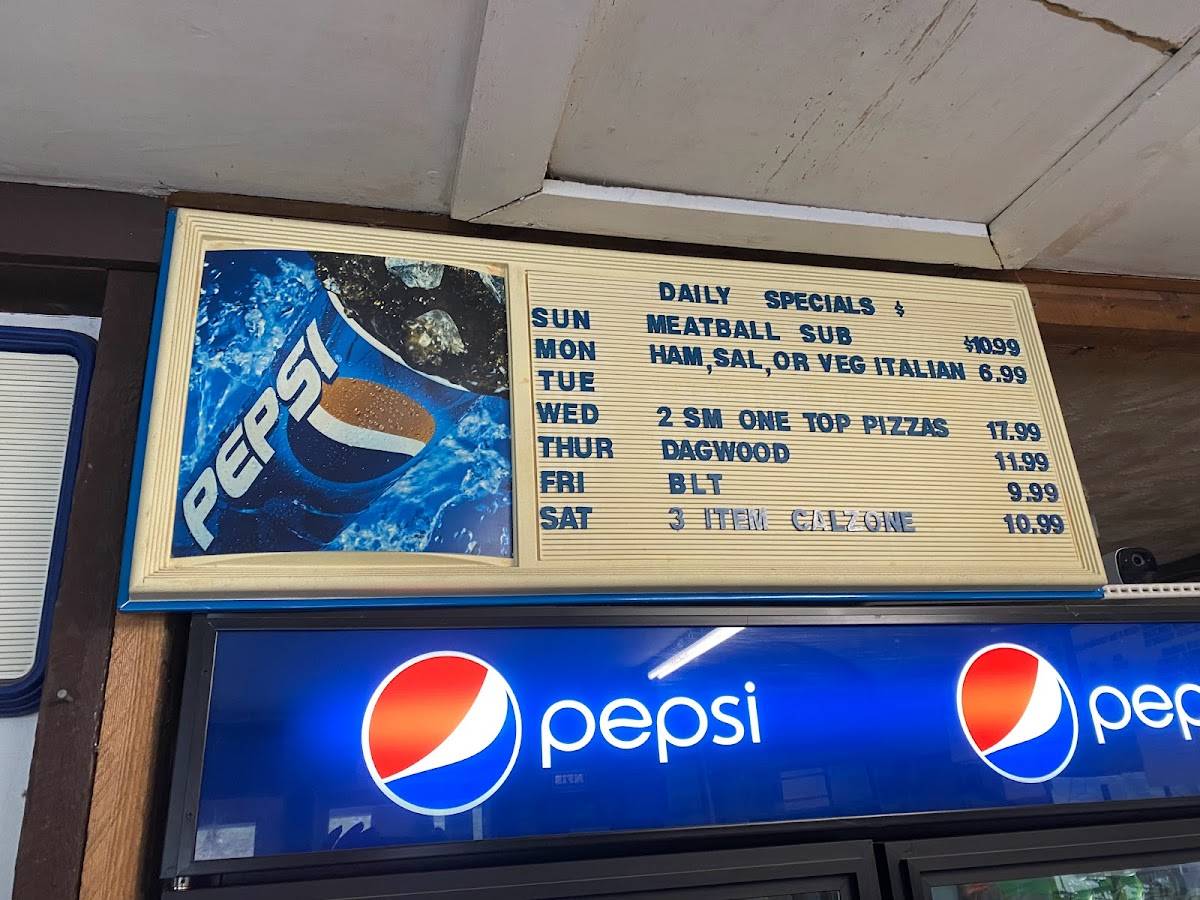 Menu at Bob's Place pizzeria, Casco