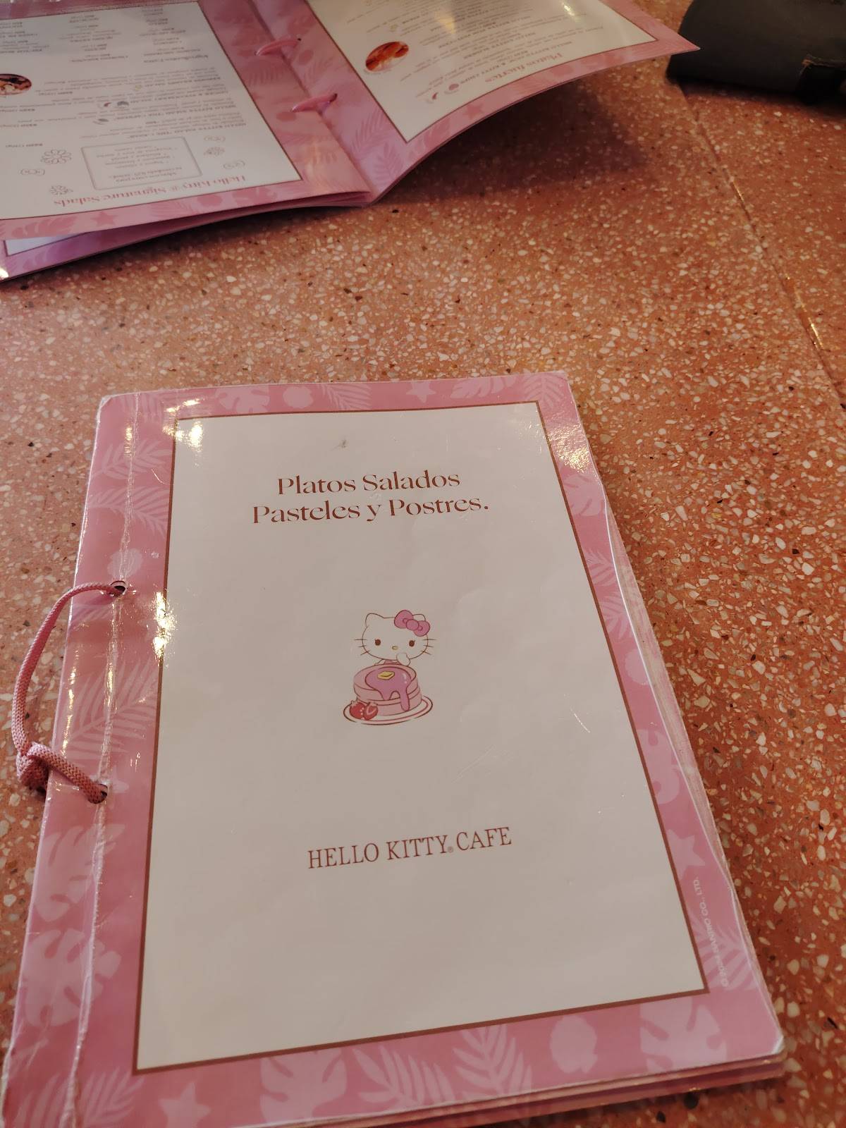 Menu at Hello Kitty Café Cancún, Cancún
