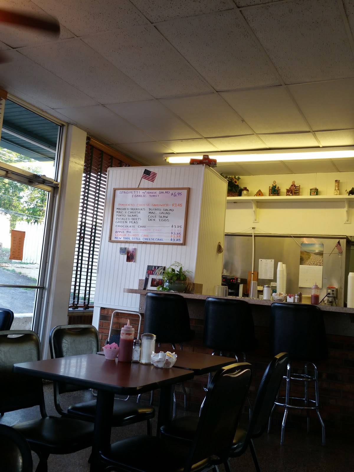 Menu at Courthouse Cafe, Rustburg