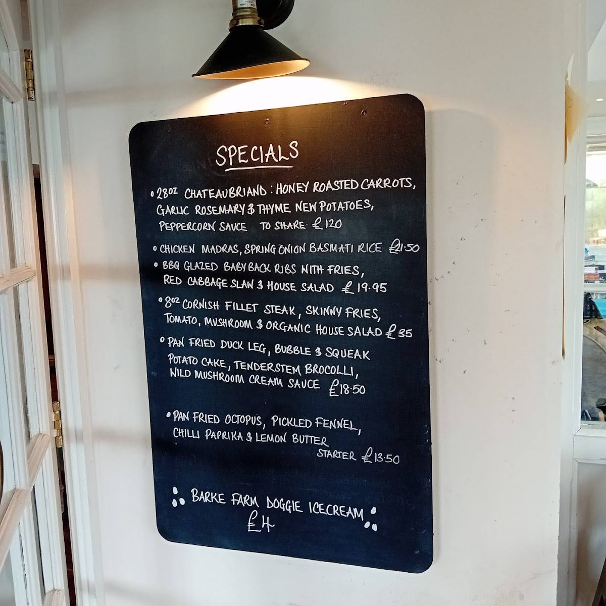 Menu at Finnygook Inn restaurant, Sheviock, Cliff Road