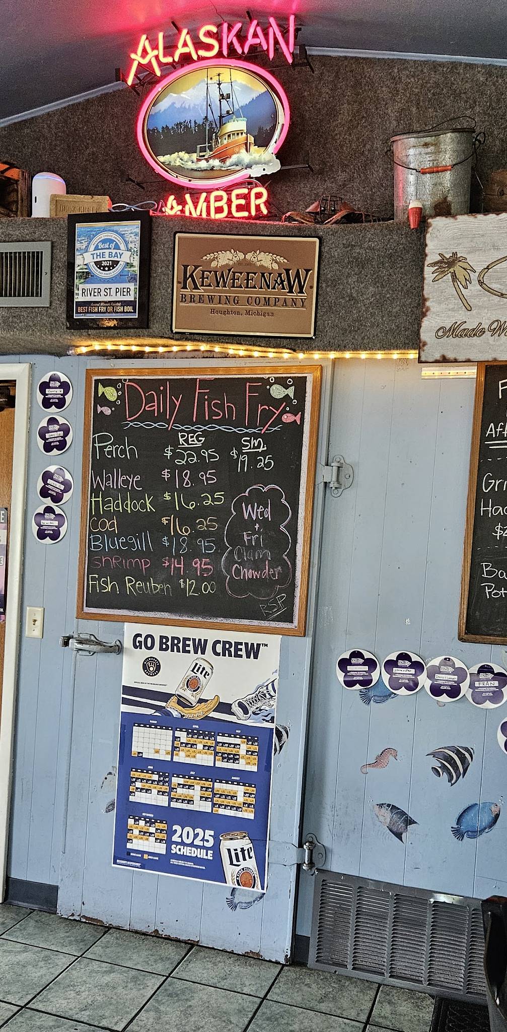 Menu at River Street Pier pub & bar, Green Bay