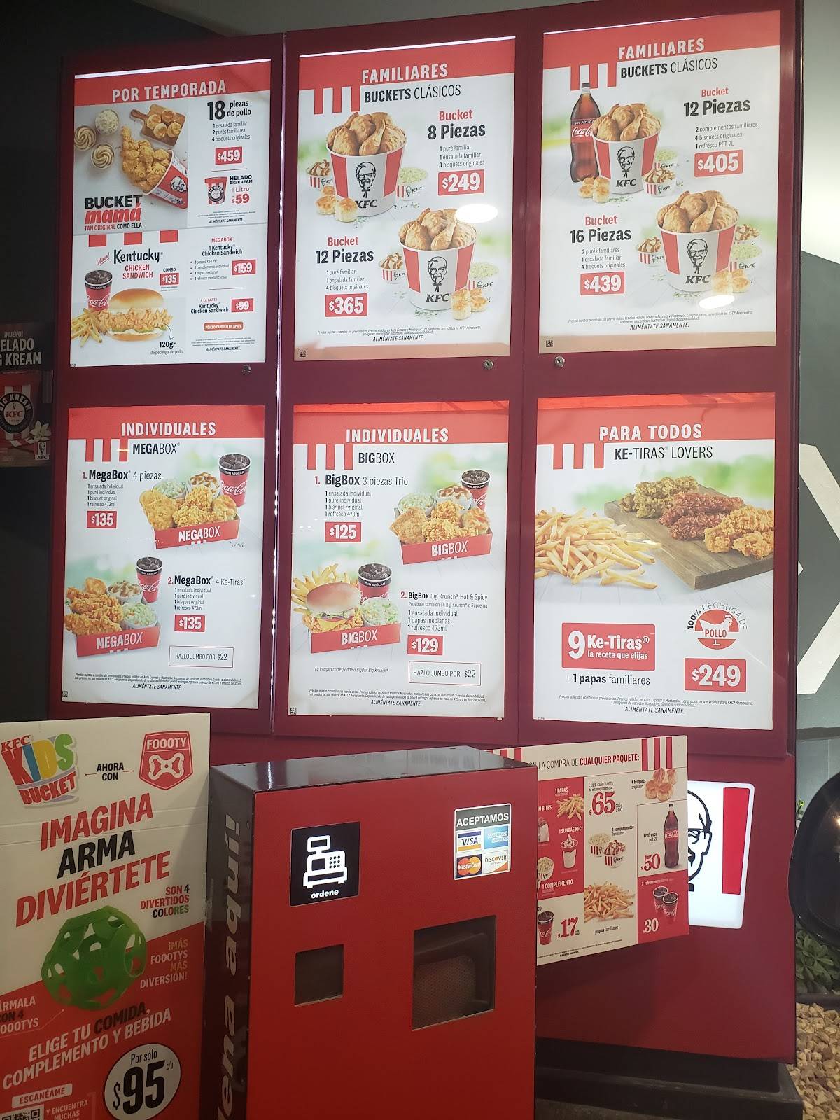 Menu at KFC restaurant, Ciudad Juarez, C. Puerto Palma 1703