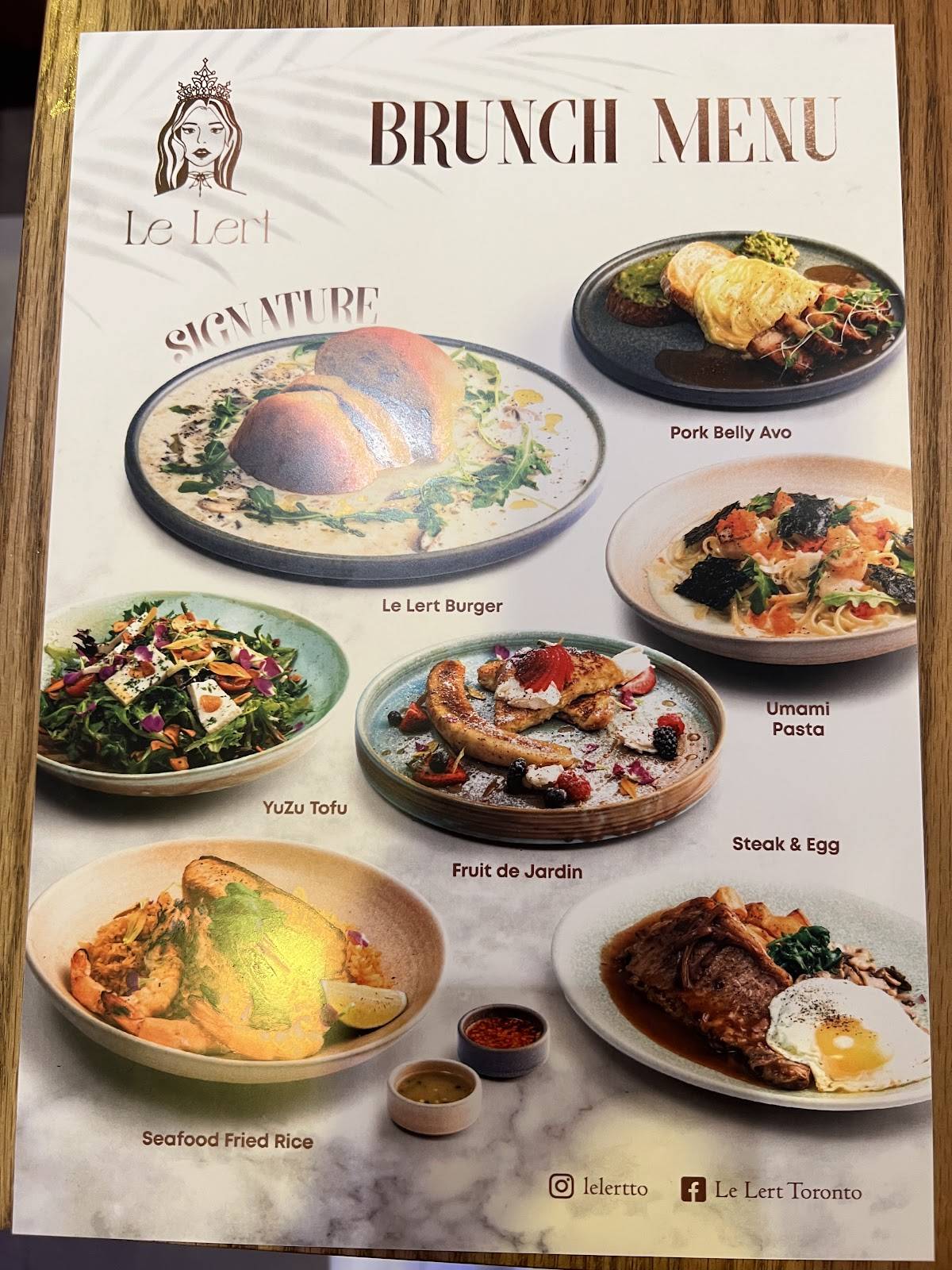 Menu at Le Lert Thai Restaurant, Toronto