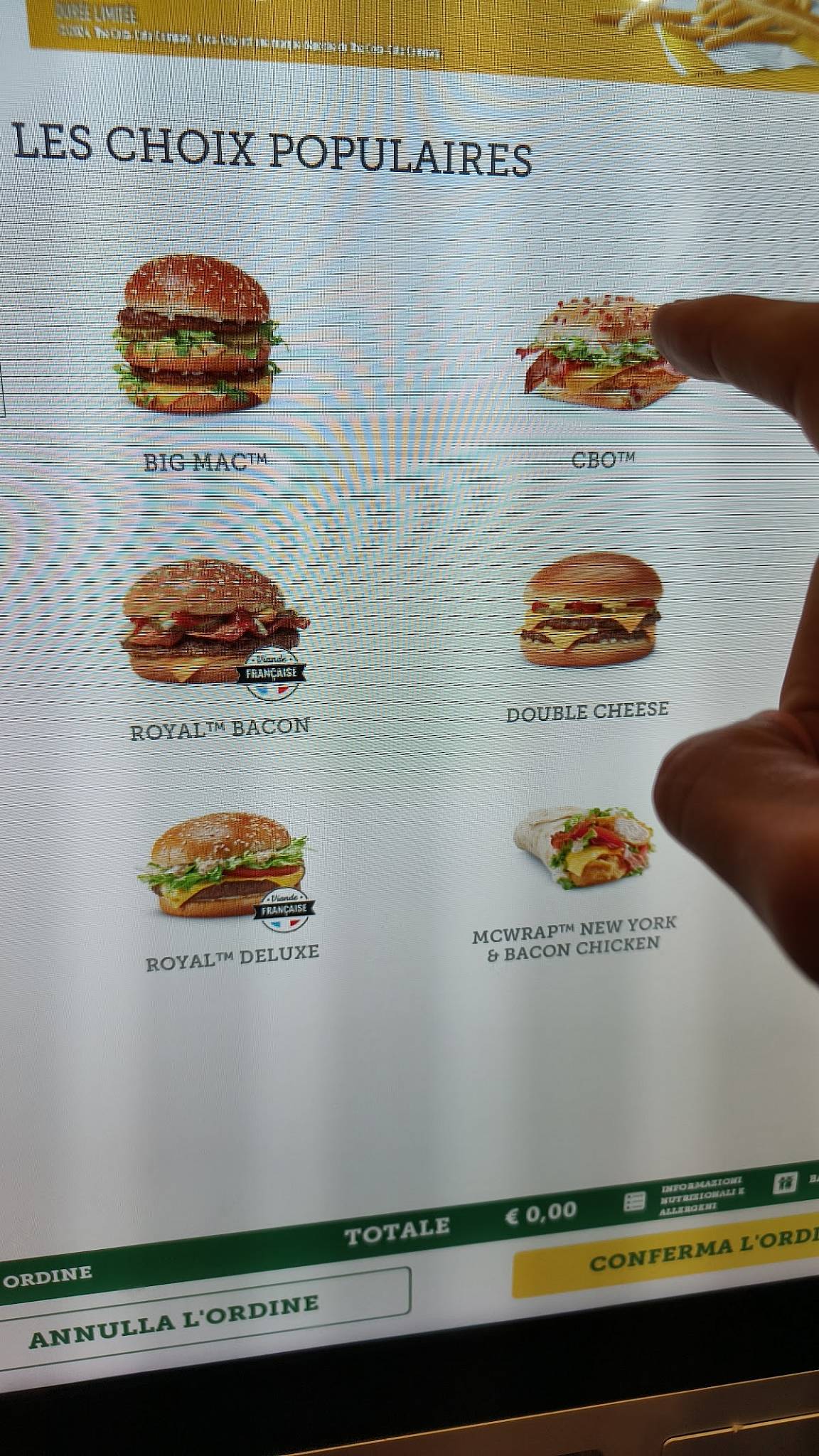 Menu au McDonald's fast food, Lille, 10-12 Place de Béthune