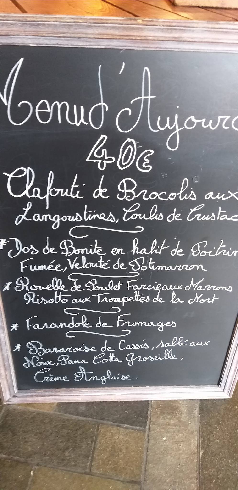 Menu au Logis L'Auberge Fleurie restaurant, Montsalvy