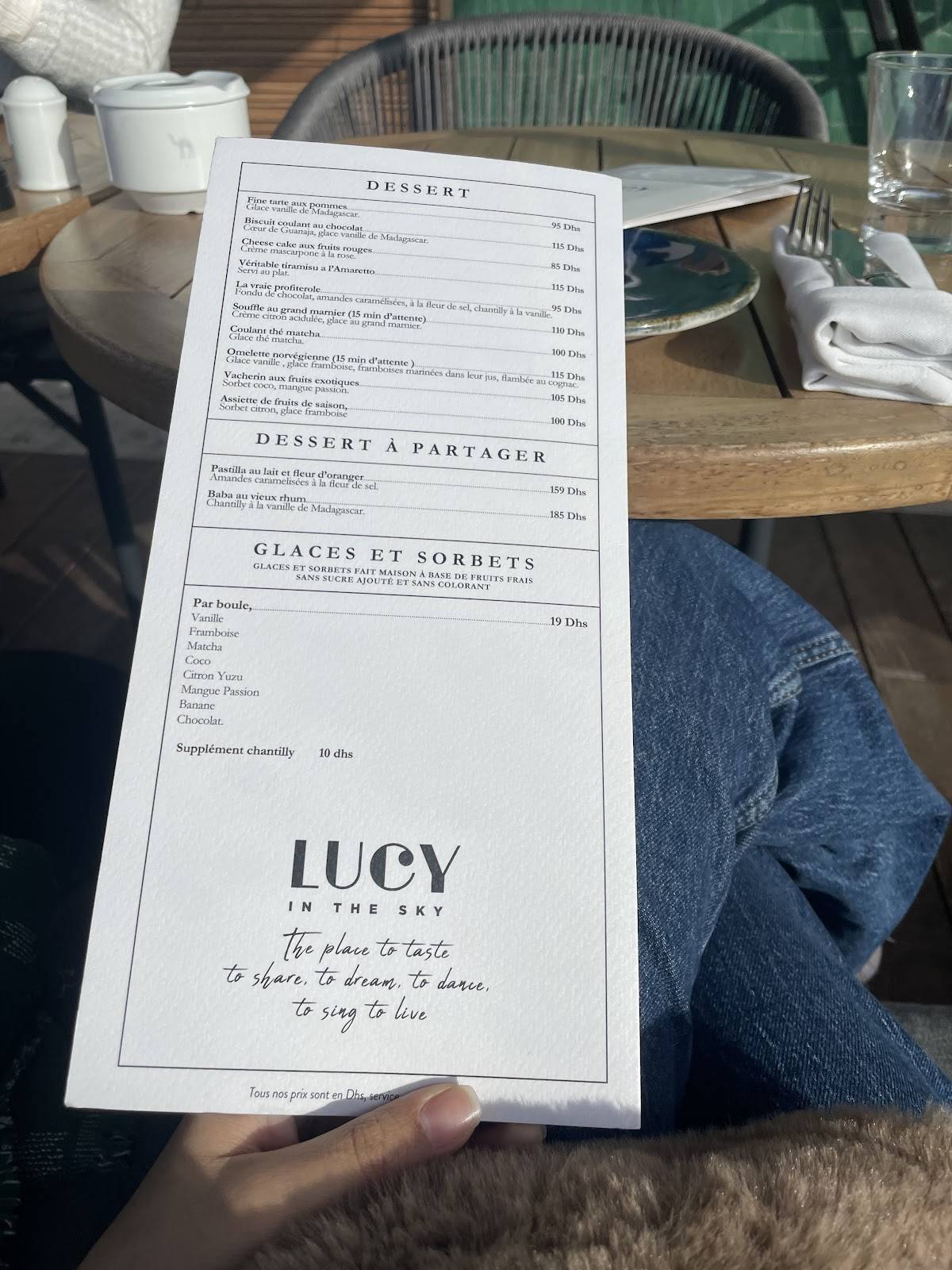Menu au Lucy in The Sky restaurant, Casablanca