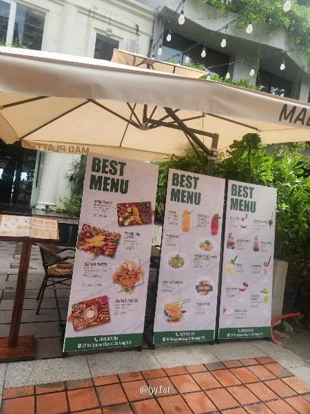 Menu at MAD PLATTER Bar & Restaurant, Da Nang
