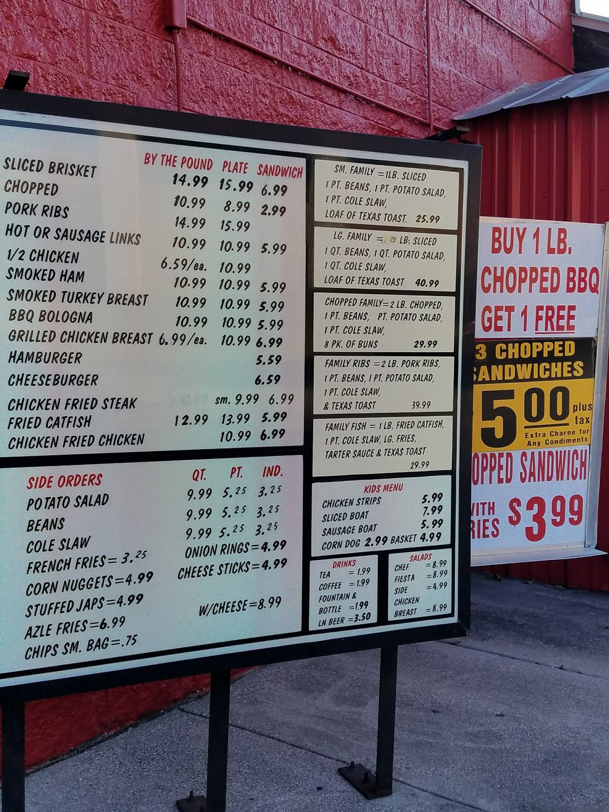 Menu at Mark Dean's Barbecue, Azle