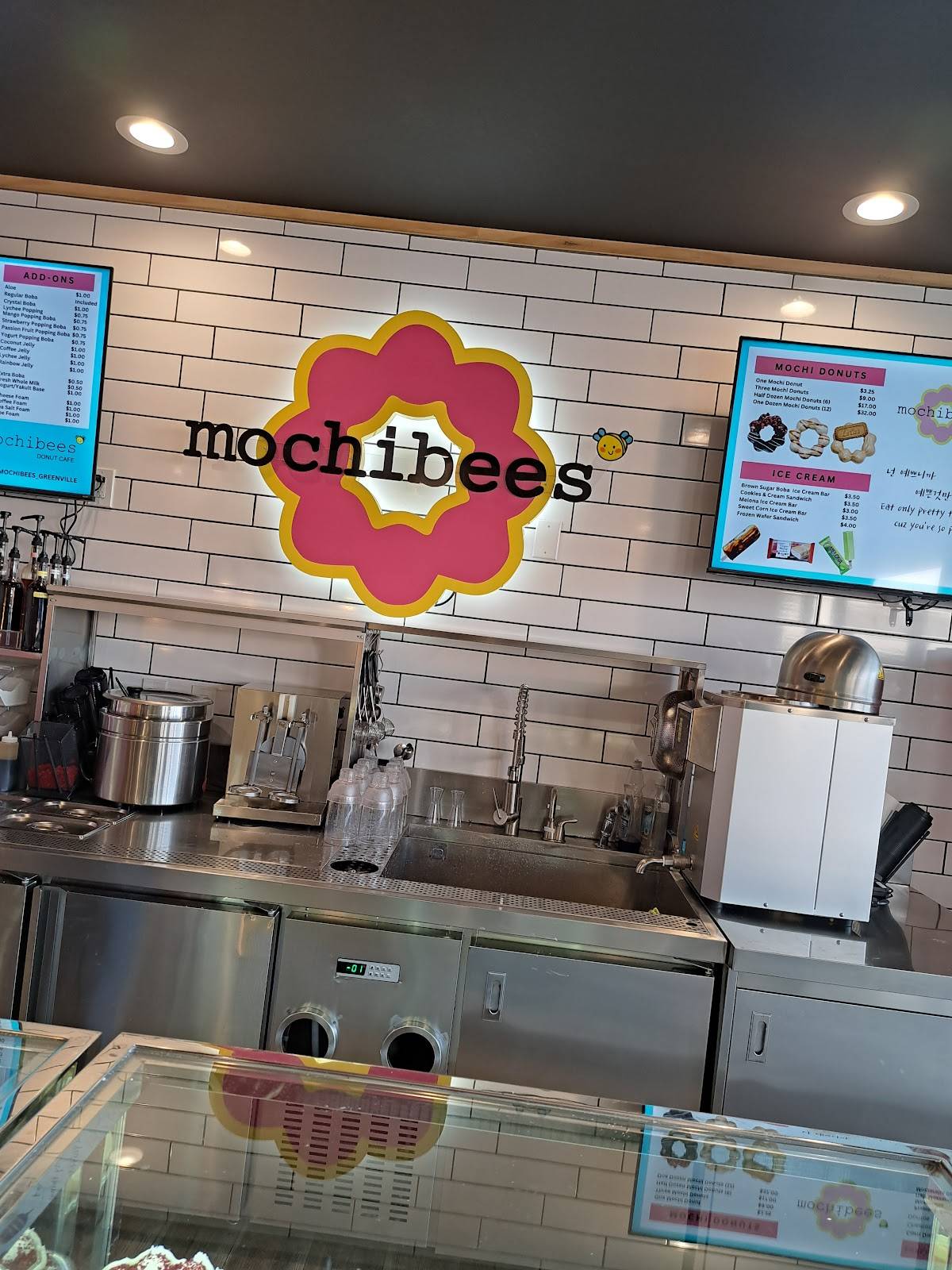 Menu at Mochibees Donut Cafe, Greenville