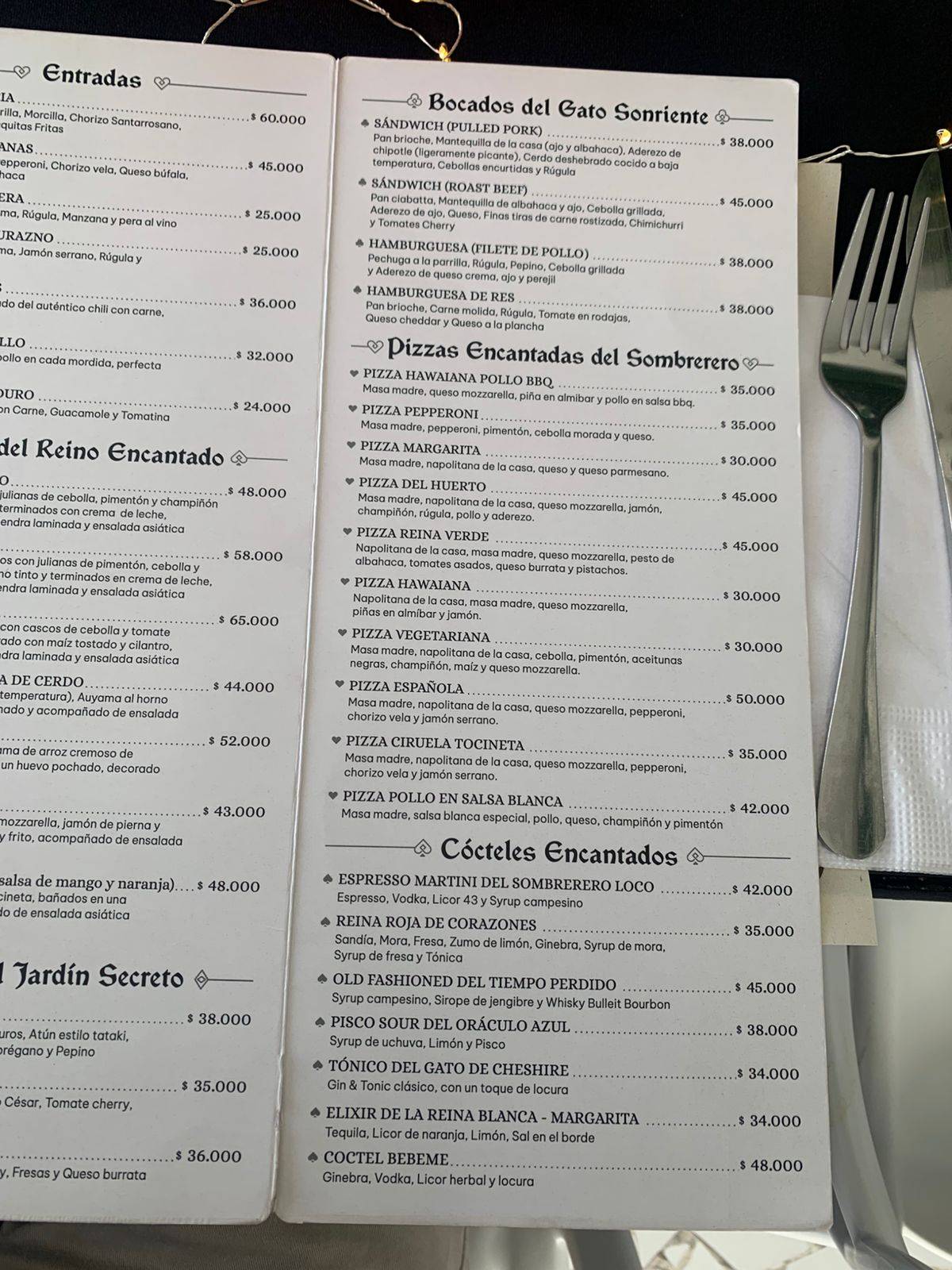 Menu at Restaurante El universo de Alicia y su conejo, Bogotá